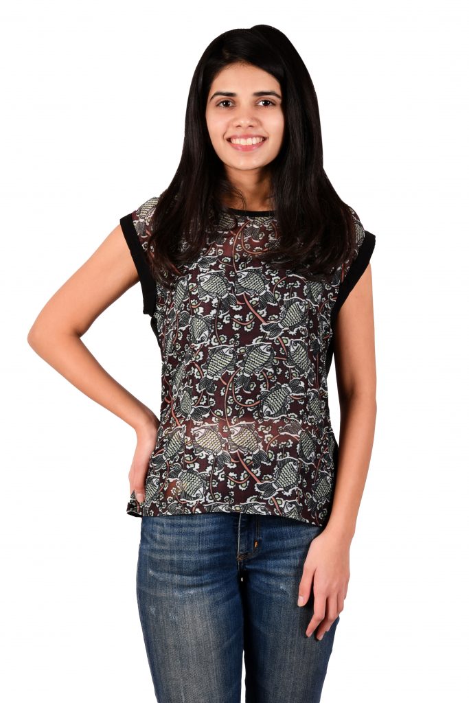 Recyclable plastic crop top – Hut-K